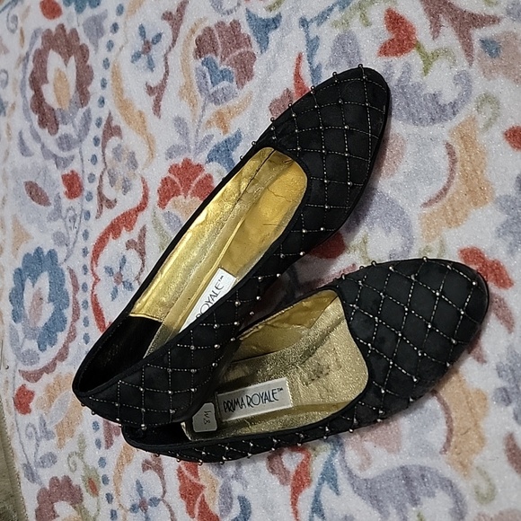 Prima Royale | Shoes | Prima Royale Vintage Black Gold Quilted Beaded ...
